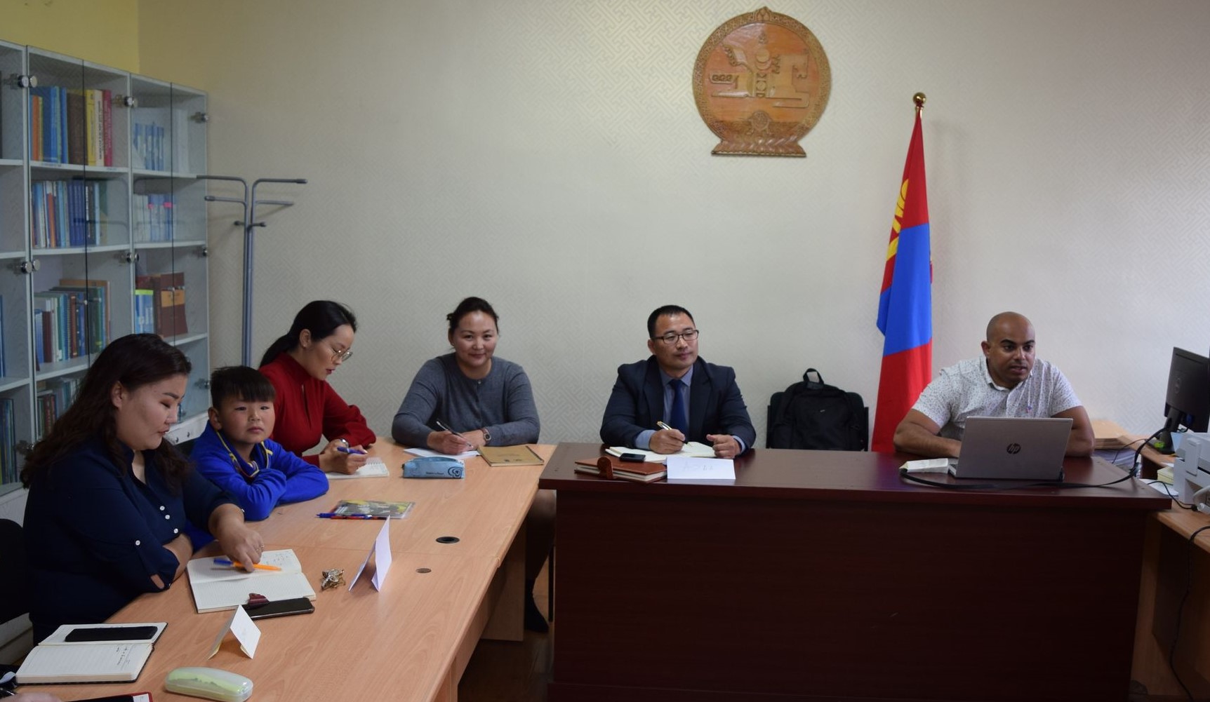 АНГЛИ ХЭЛ (ELF) хөтөлбөрт хамрагдаж байна – Булган аймаг дахь Шүүхийн ...