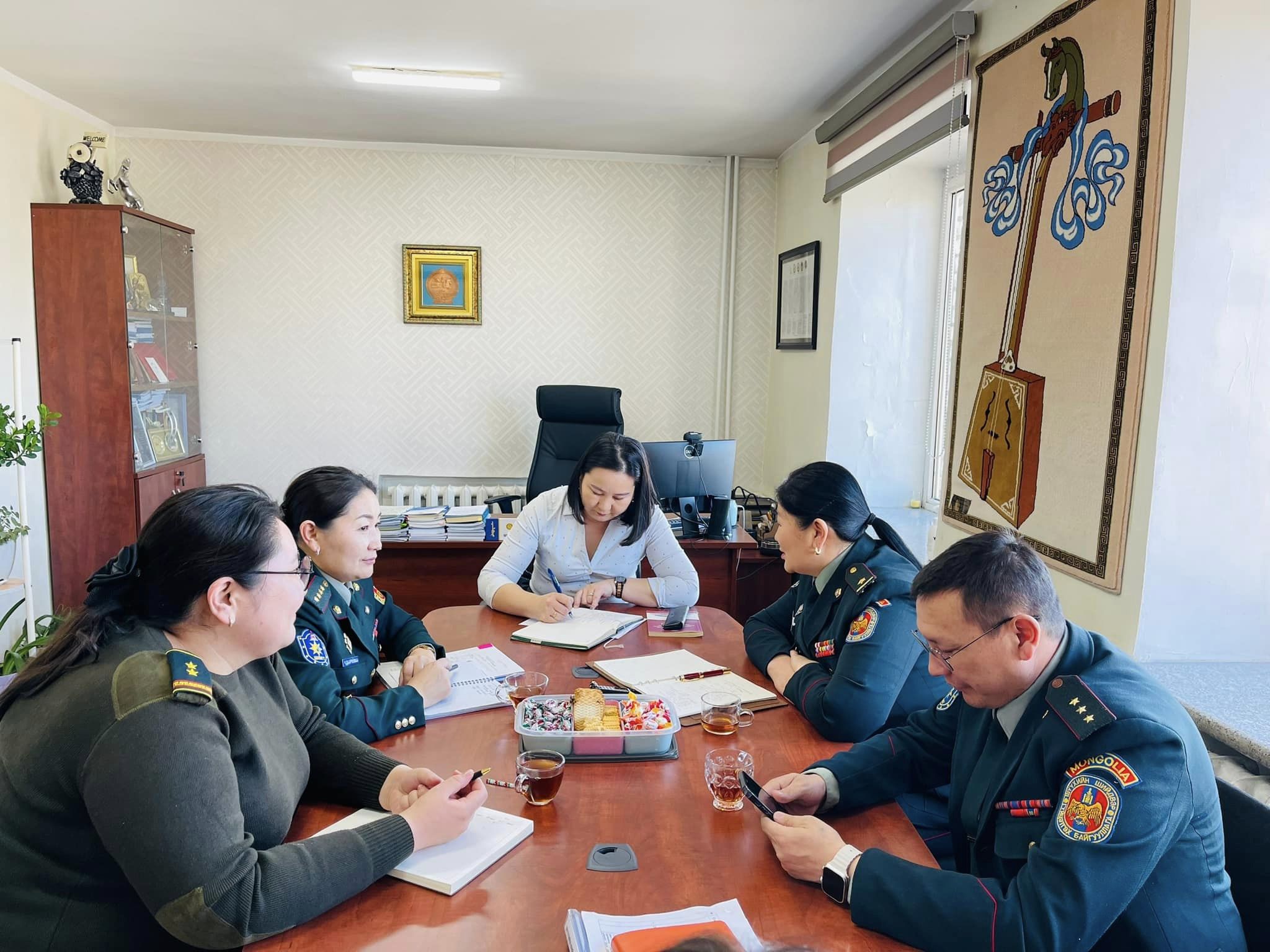 “Захиргааны хэргийн шүүхийн шийдвэр гүйцэтгэх арга журам тулгарч буй бэрхшээл” сэдэвт уулзалт